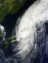 2 NASA satellites track Typhoon Man-yi across Japan | EurekAlert!