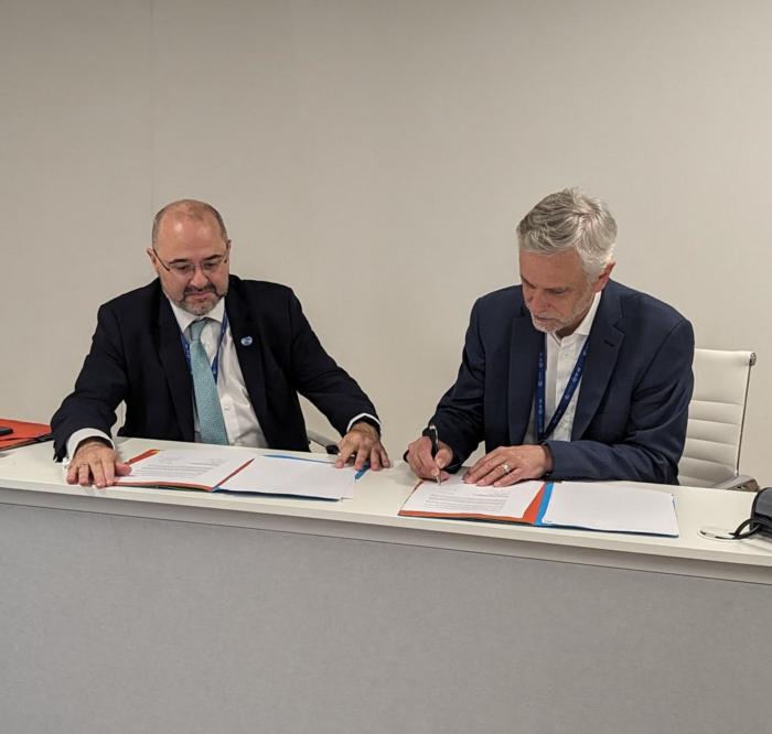 Signing of MoU between UNFCCC and Frontiers [IMAGE] | EurekAlert ...
