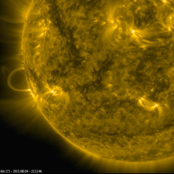 NASA Sees Sun's Golden Arch | EurekAlert!