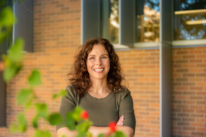 Linday Perrotti [IMAGE] | EurekAlert! Science News Releases